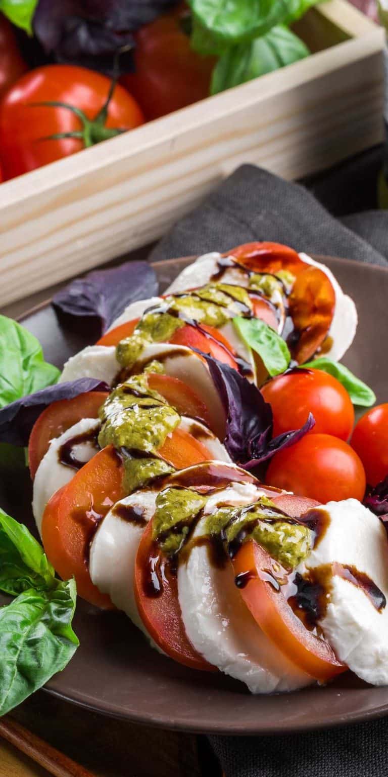 Caprese Salad Like Italians Make It (We Tried It There!) 🇮🇹
